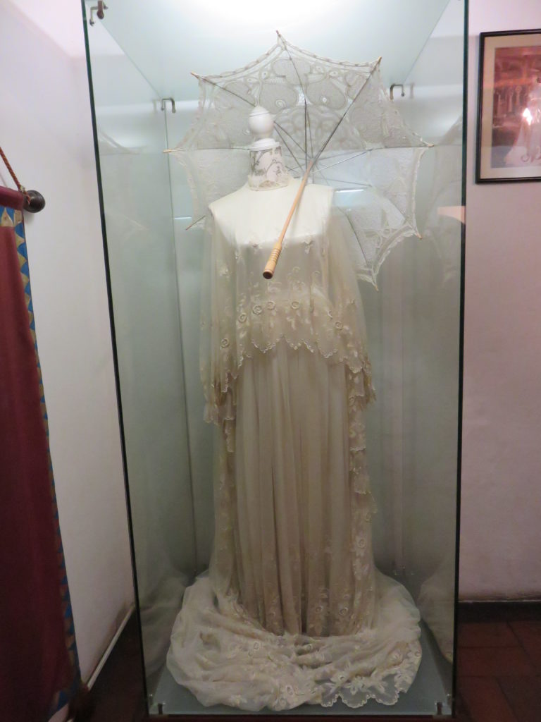 Visiting Dracula's Bran Castle in Transylvania | How Beautiful Life Is